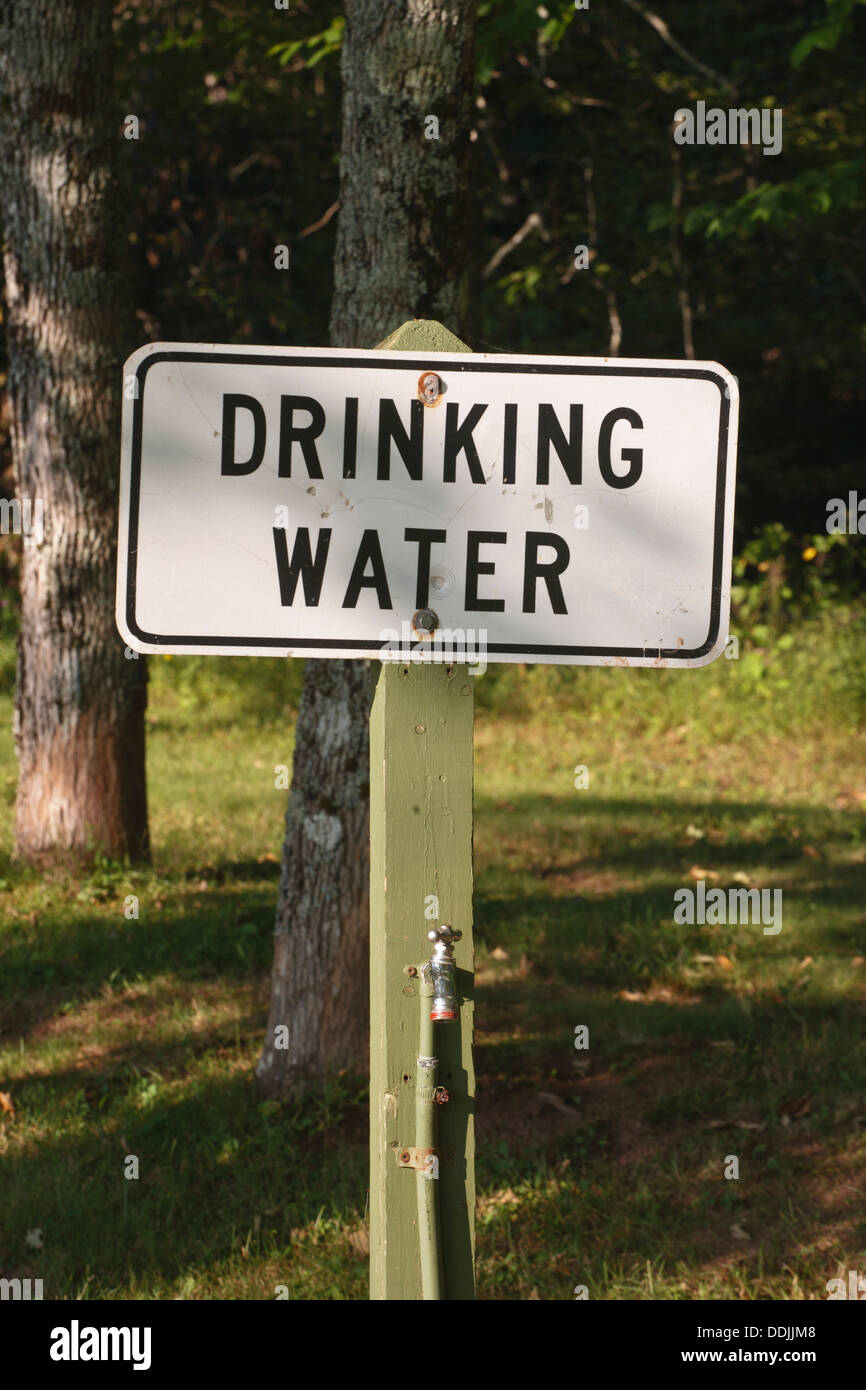 Drinking water sign hi-res stock photography and images - Alamy