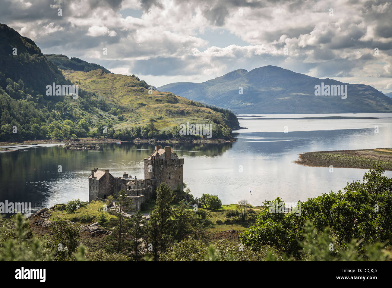 Eilean donen castle hi-res stock photography and images - Alamy
