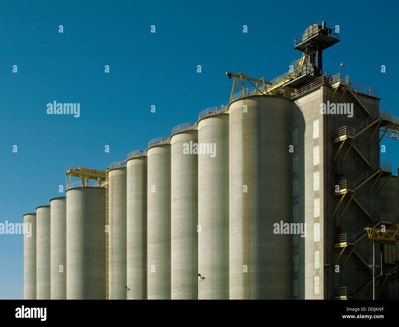 Factory silos plant silo hi-res stock photography and images - Alamy