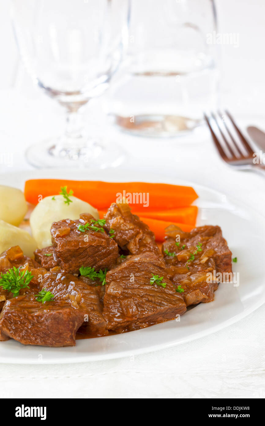 Stew plate hi-res stock photography and images - Alamy