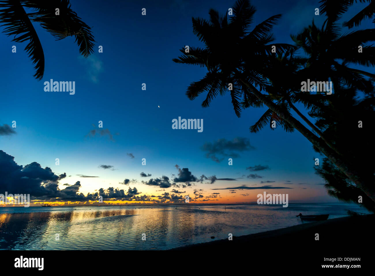 Cook Islands, Aitutaki island, tropical sunset colors in Amuri beach ...