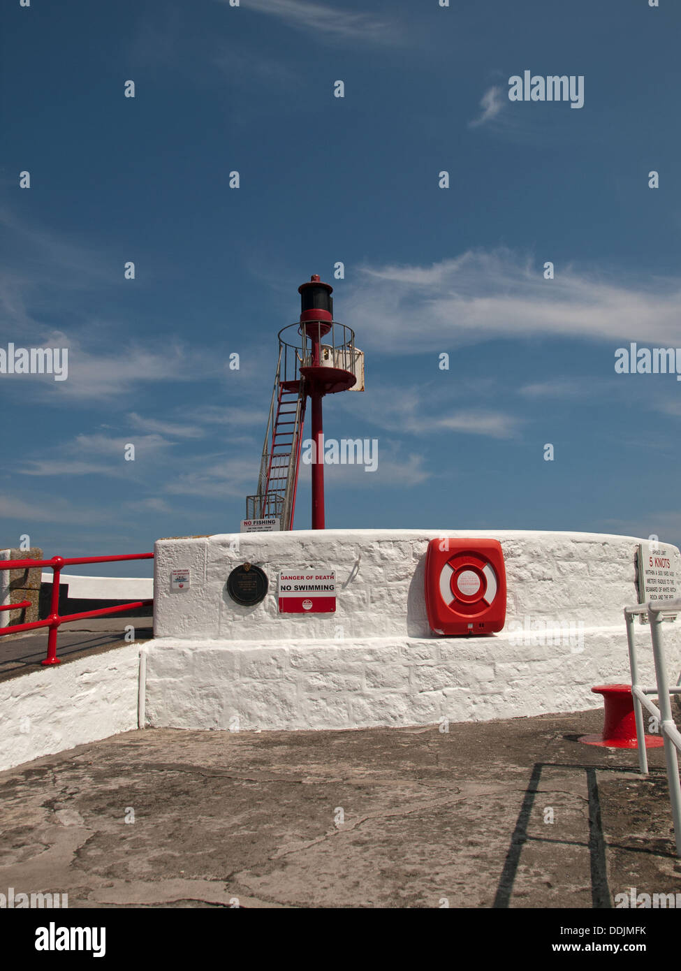 Banjo pier Looe Cornwall England UK Stock Photo - Alamy