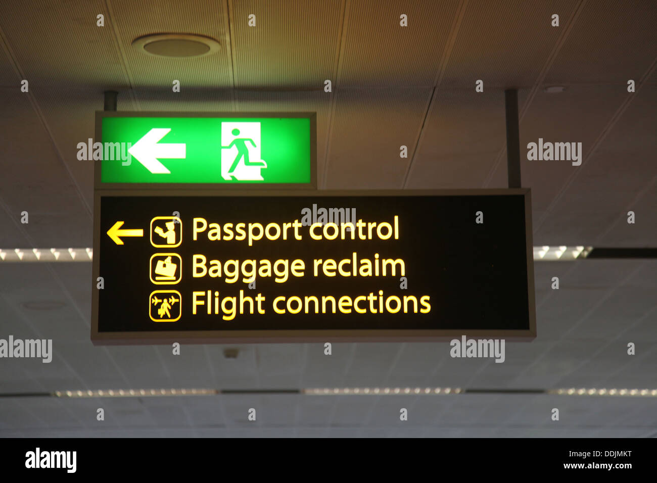 Passport control hi-res stock photography and images - Alamy