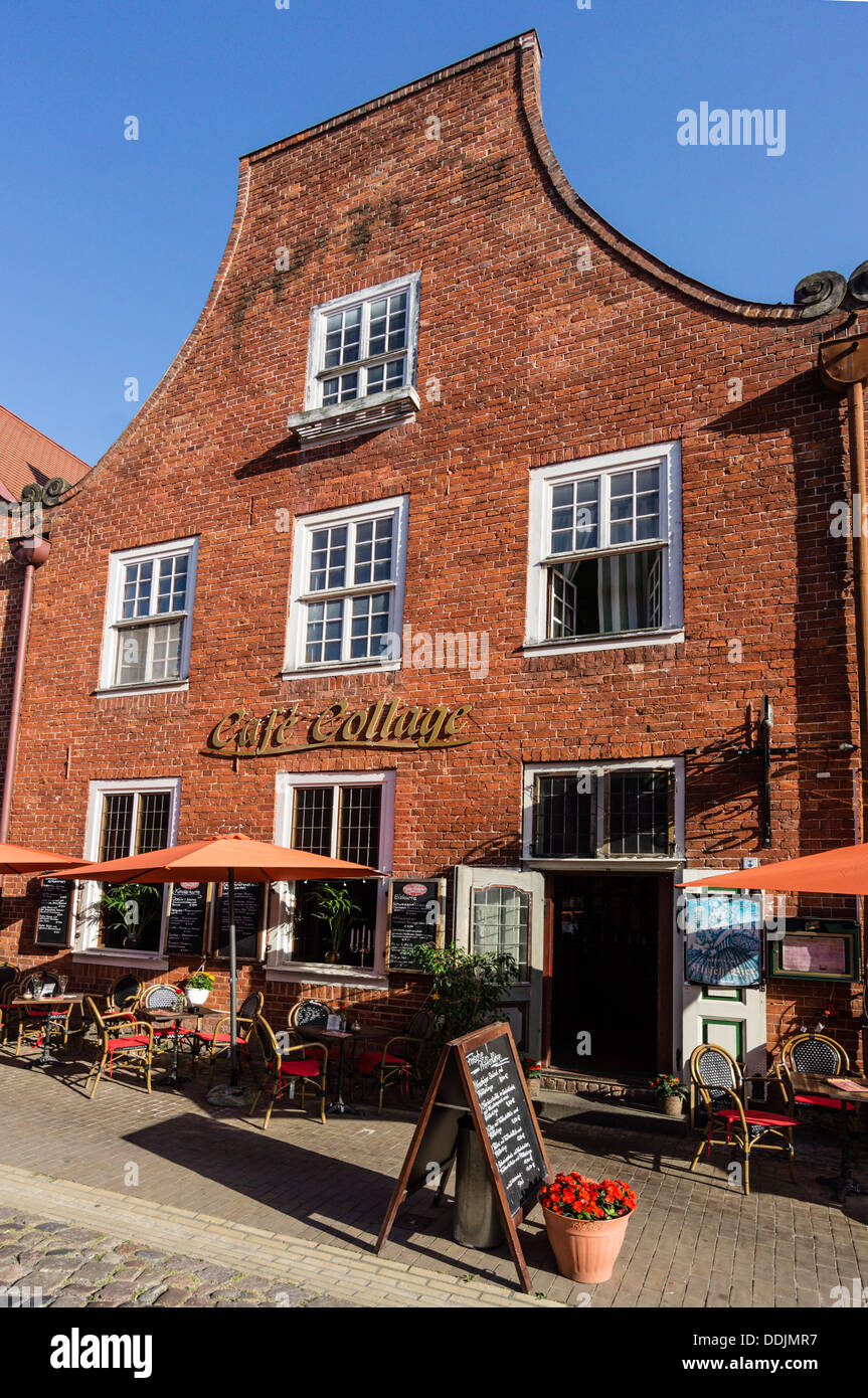 Typical houses in Dutch Quarter (Hollaendisches Viertel) of Potsdam ...