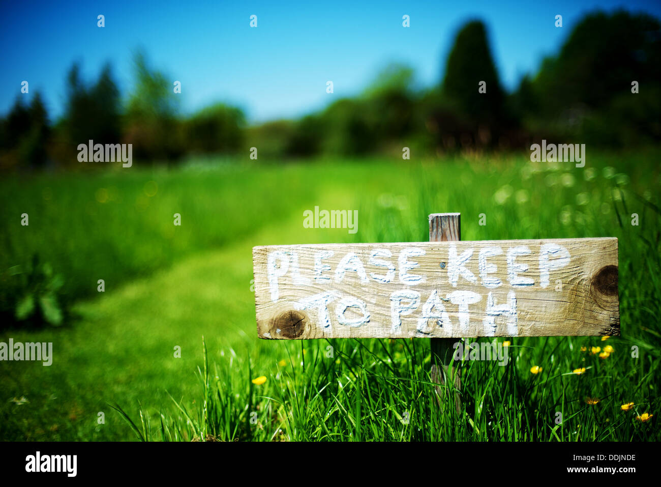 Please keep to the path sign hi-res stock photography and images - Alamy