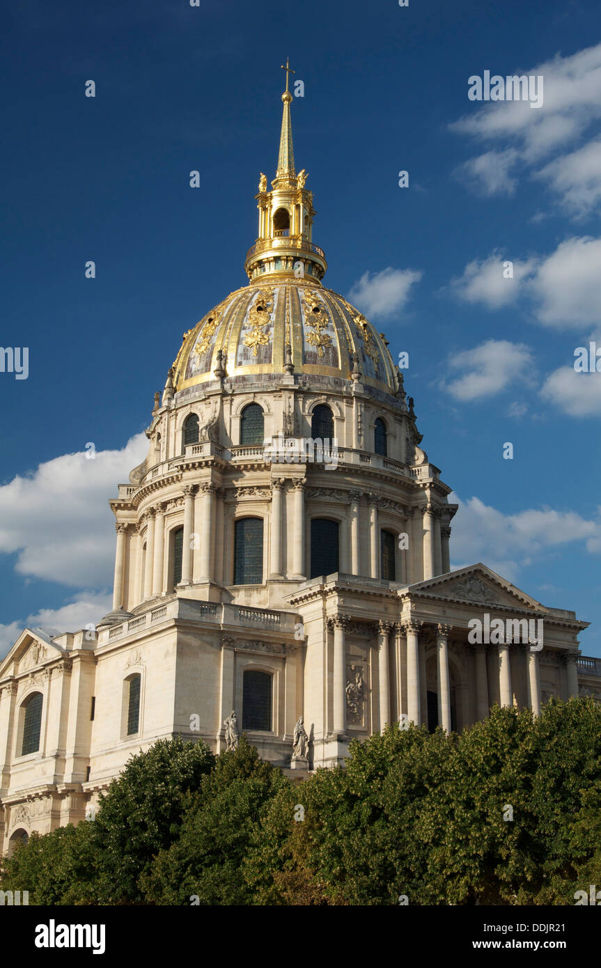 The ornate golden dome above the Hôtel des Invalides, in Paris. Built ...