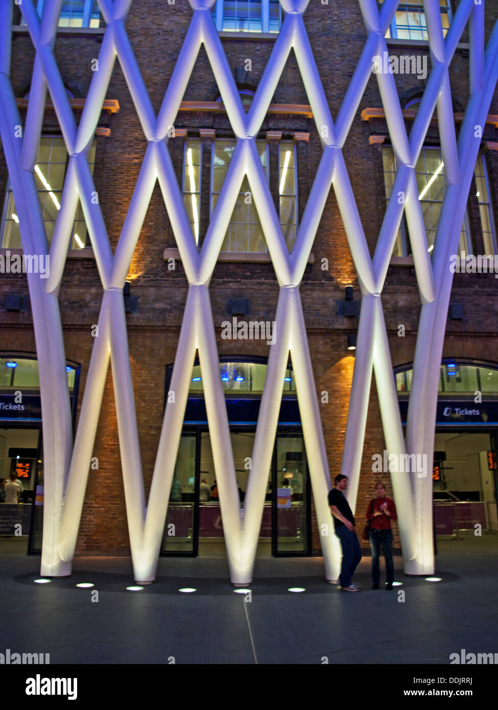 Detail of the steel lattice-work roof structure engineered by Arup, on ...