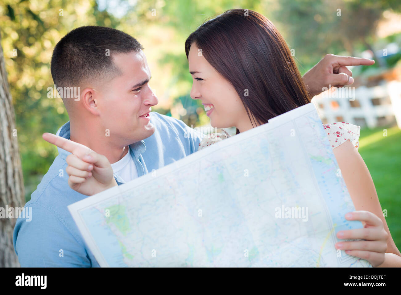 Confused man map hi-res stock photography and images - Alamy