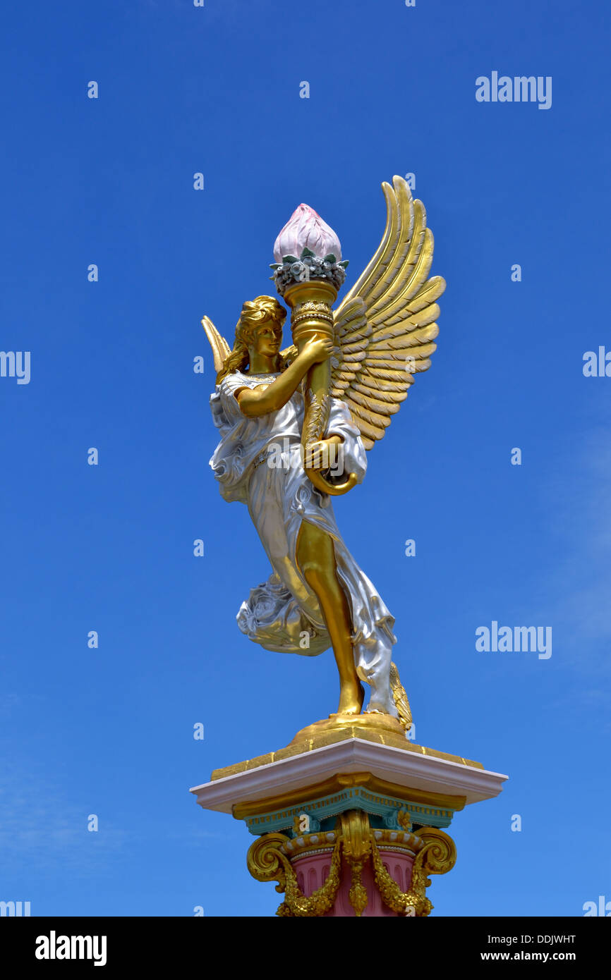 Winged Statue in Sukhawadee Mansion - Colourful building Pattaya Stock ...