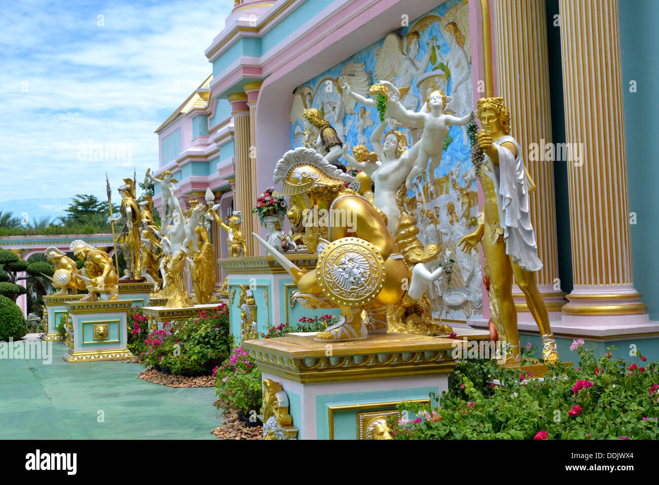 Statues at Sukhawadee Mansion - Colourful building Pattaya Stock Photo ...