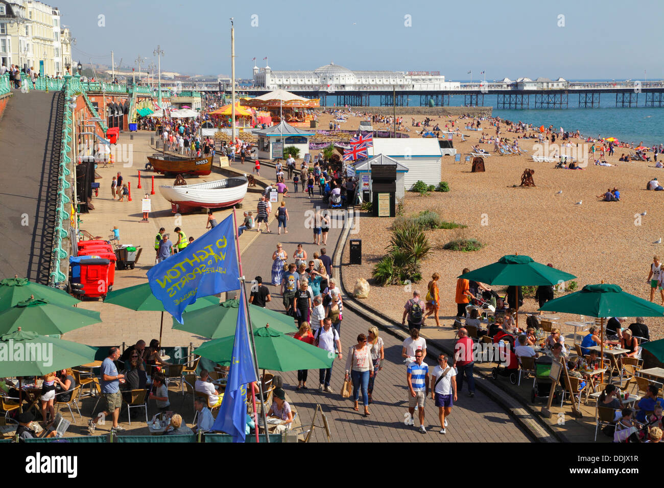 Brighton beach resort hi-res stock photography and images - Alamy
