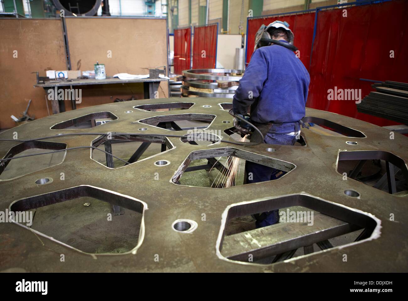 Boilermaking hi-res stock photography and images - Alamy