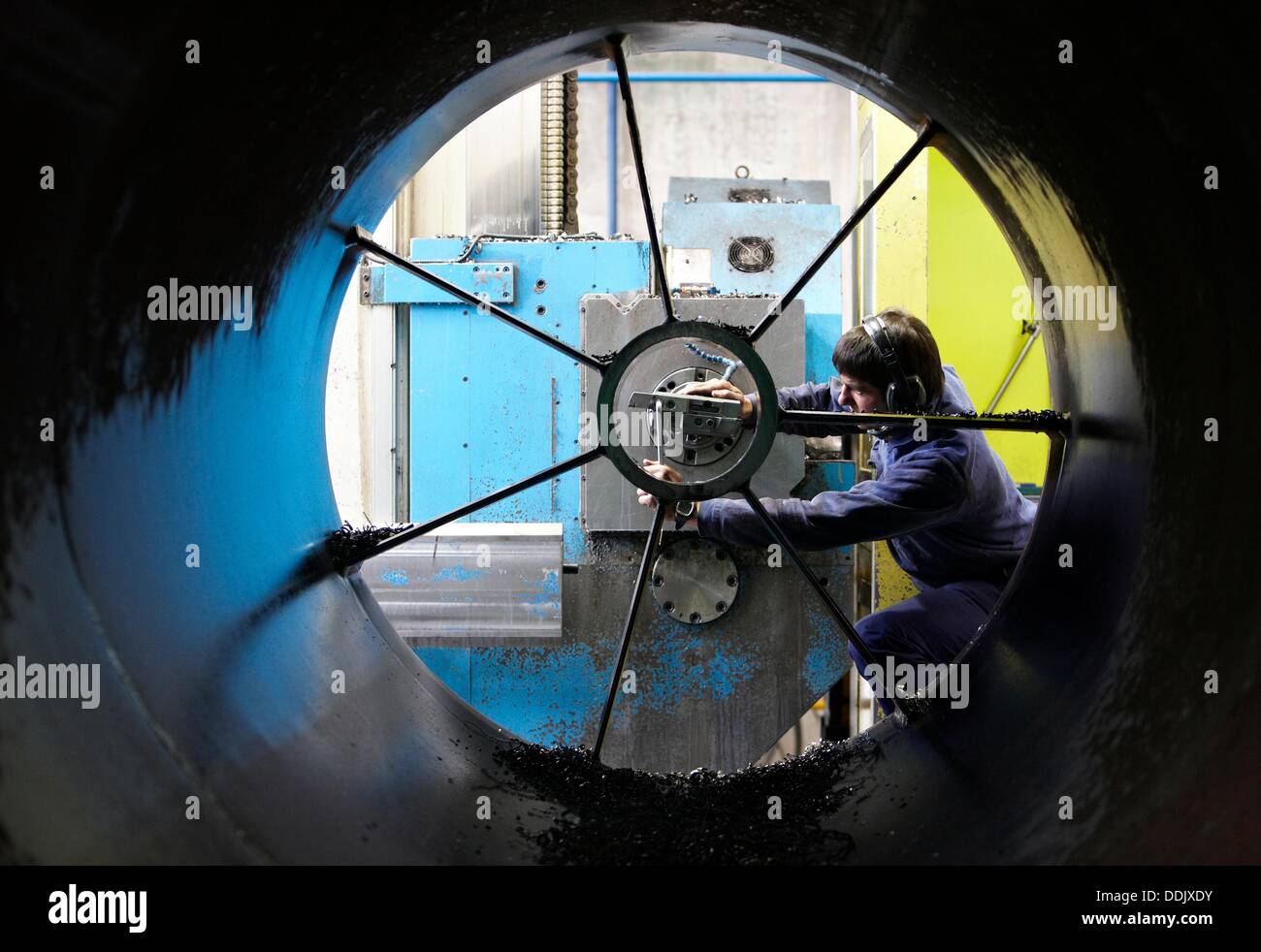 Boilermaking hi-res stock photography and images - Alamy