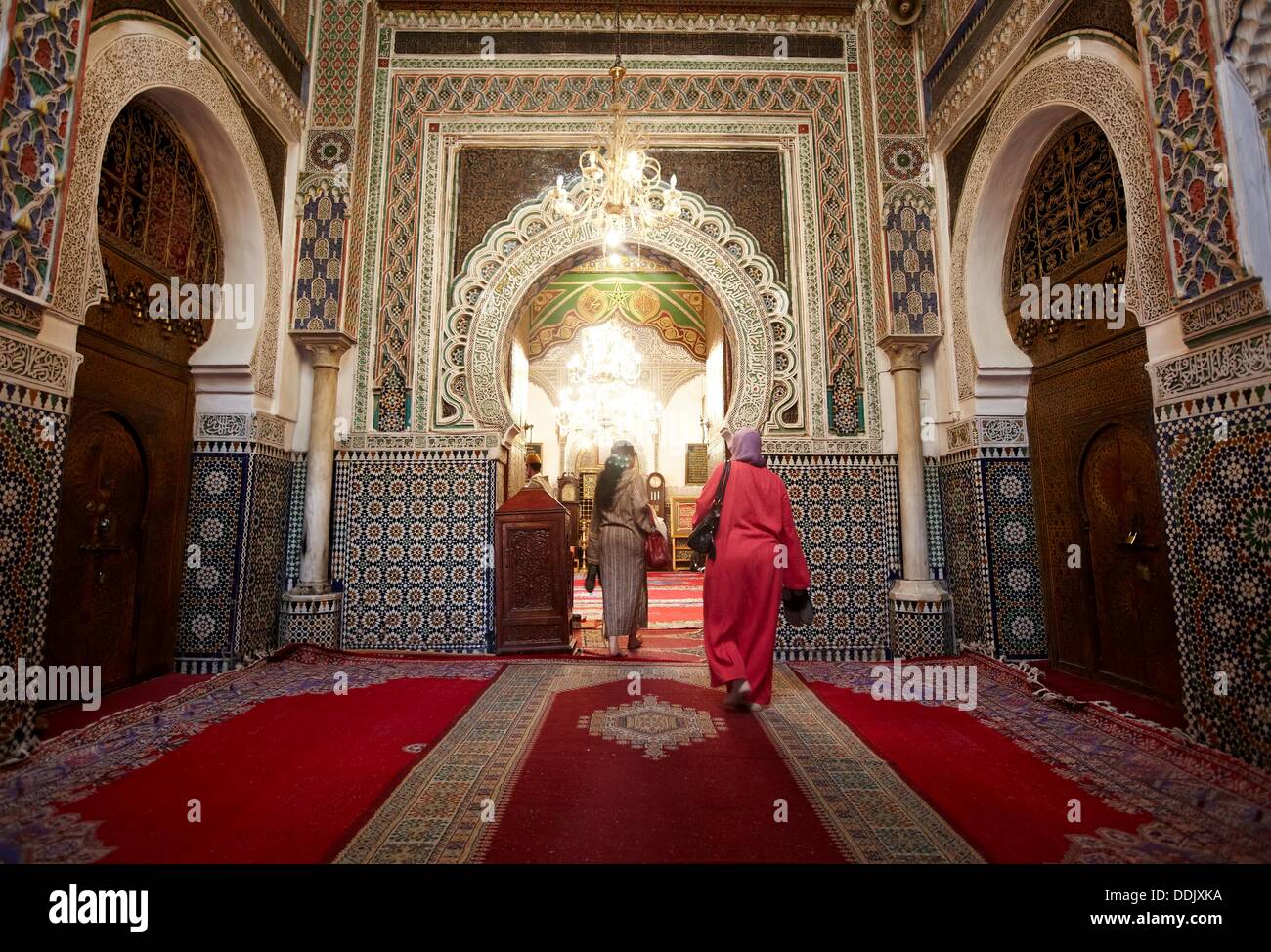 Morocco mosque interior color hi-res stock photography and images - Alamy