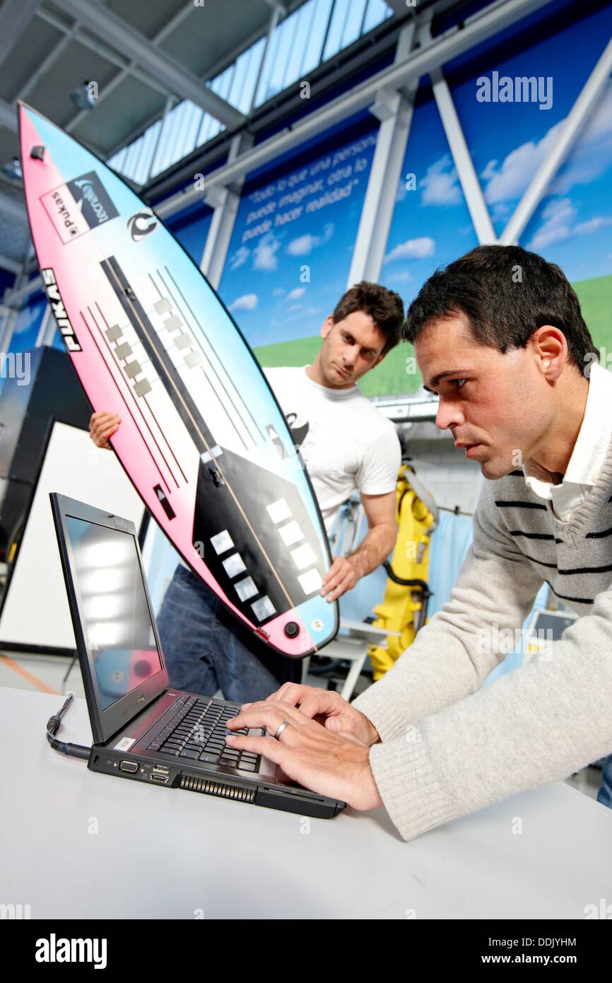 Developing the world´s first surfboard with integrated technology to ...