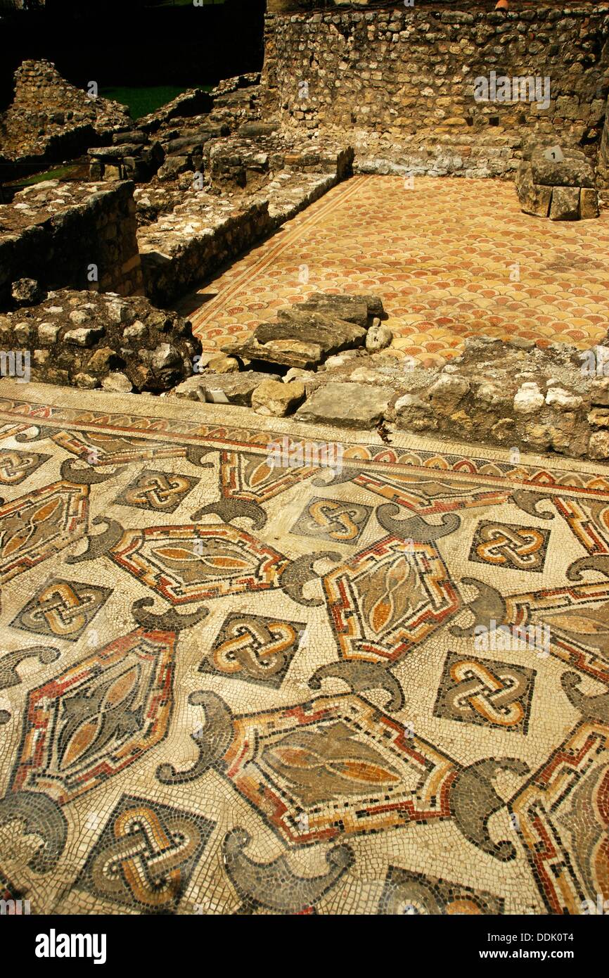 Roman mosaic pavement hi-res stock photography and images - Alamy