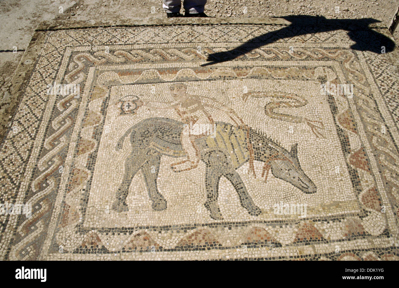 Ancient acrobat roman hi-res stock photography and images - Alamy