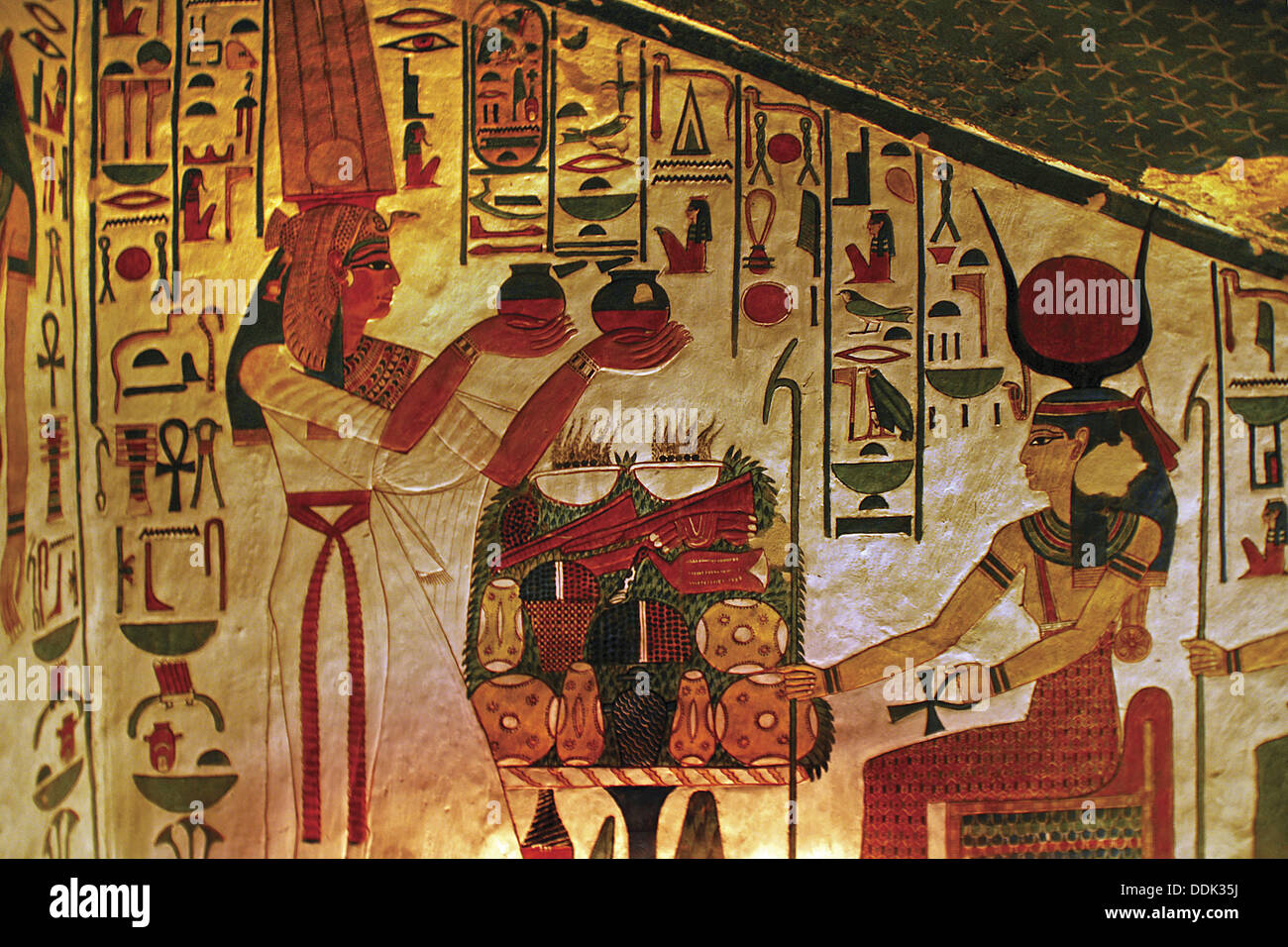 Tomb of nefertari painting hi-res stock photography and images - Alamy
