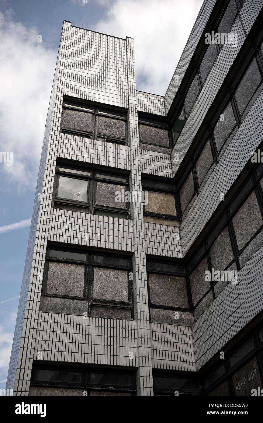 Rundown buildings hi-res stock photography and images - Alamy