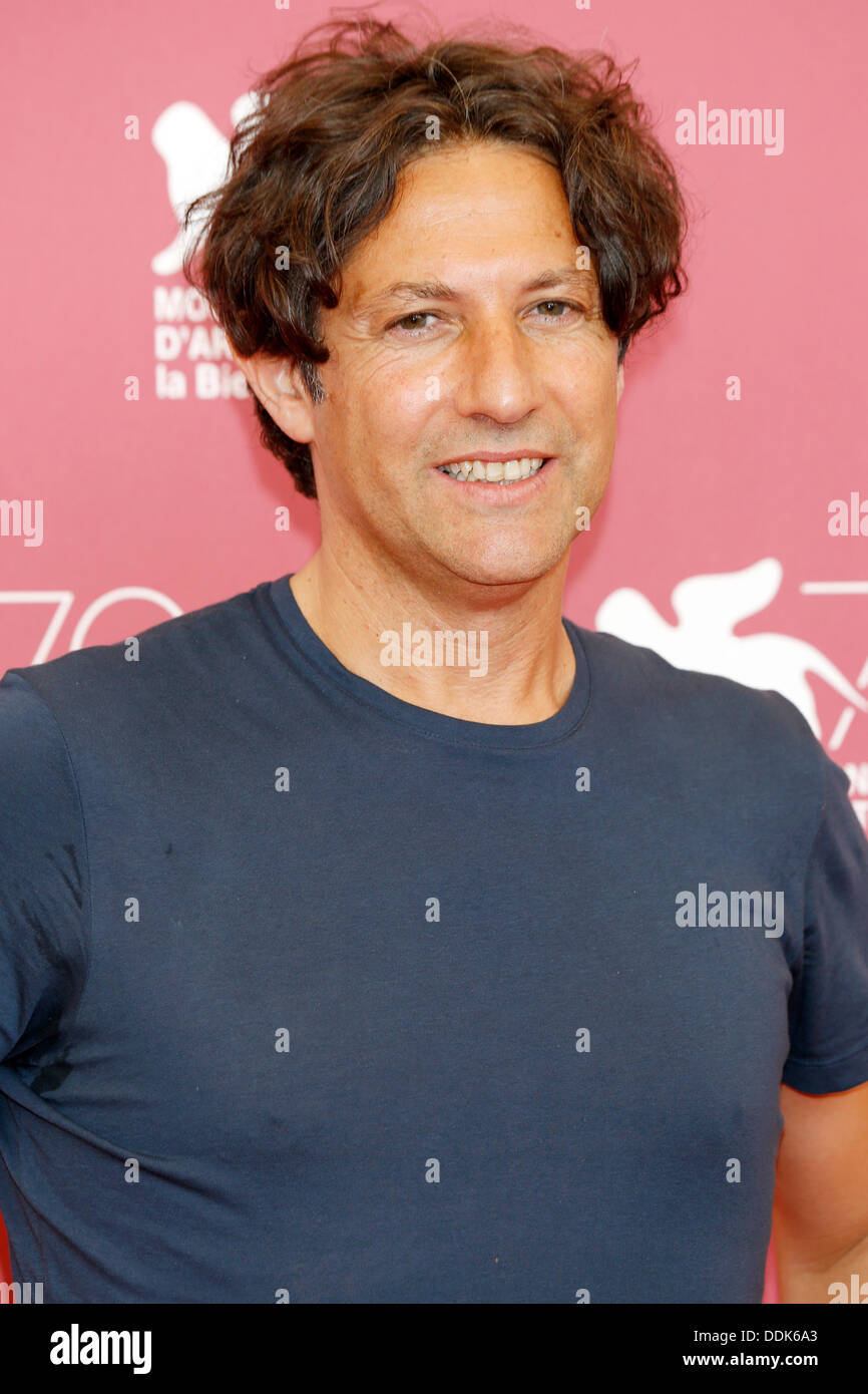 Jonathan glazer under the skin hi-res stock photography and images - Alamy