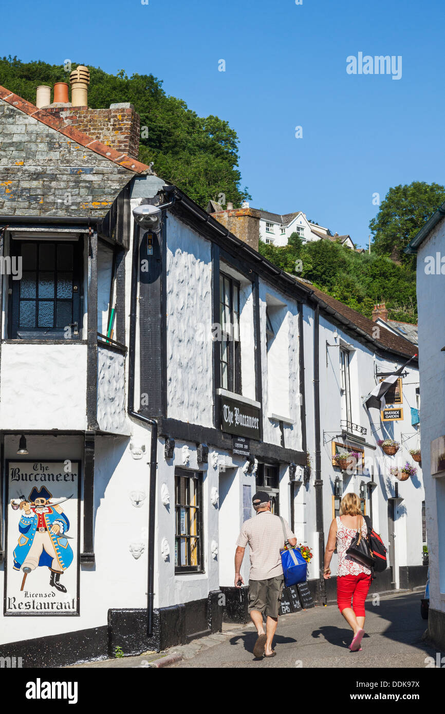 Street scene polperro cornwall hi-res stock photography and images - Alamy