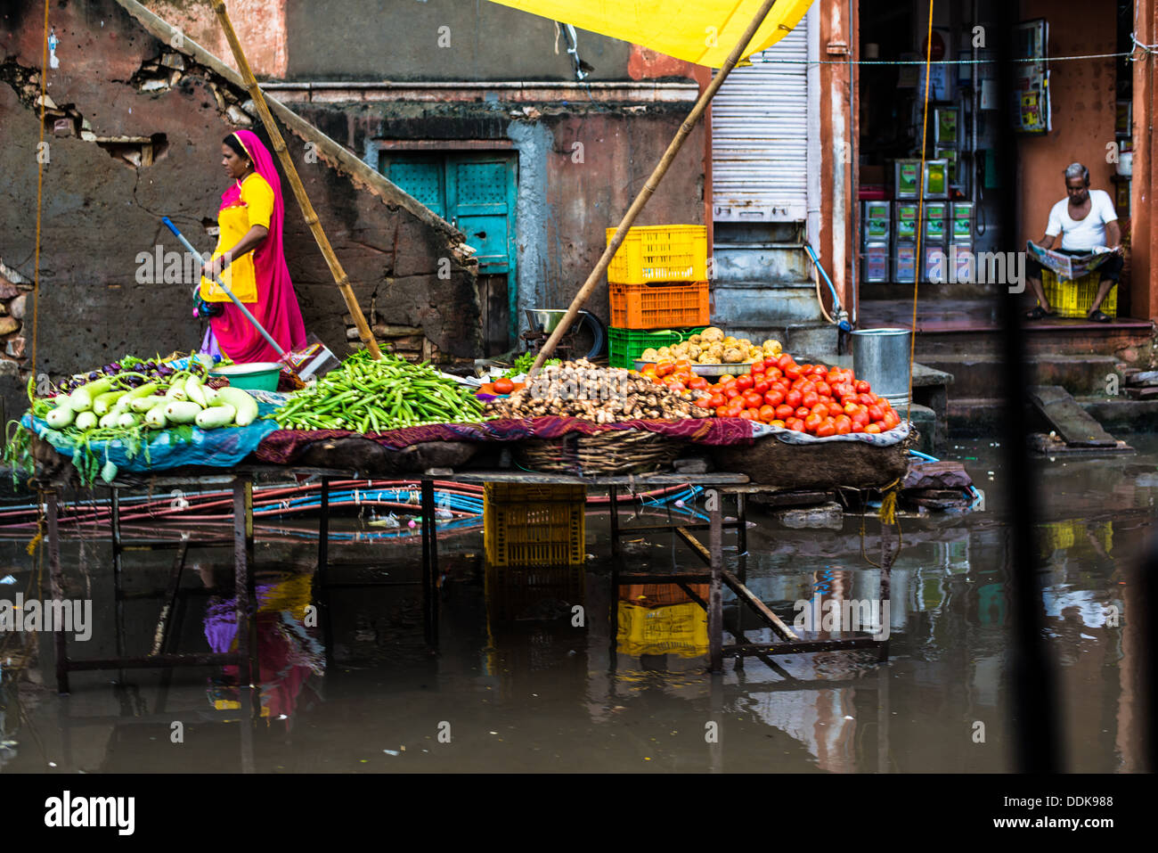 Saree water hi-res stock photography and images - Alamy
