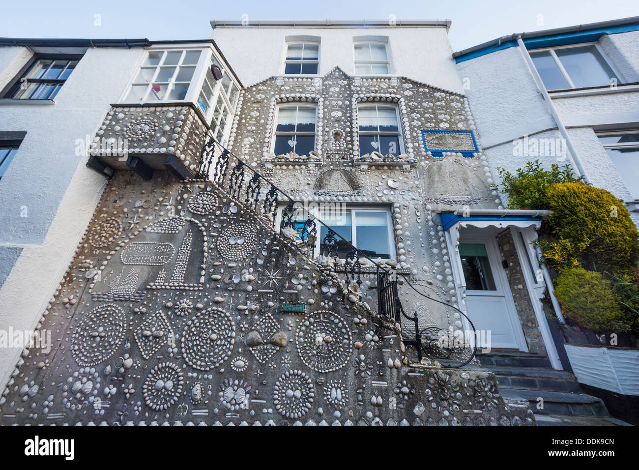 Shell house polperro cornwall hi-res stock photography and images - Alamy