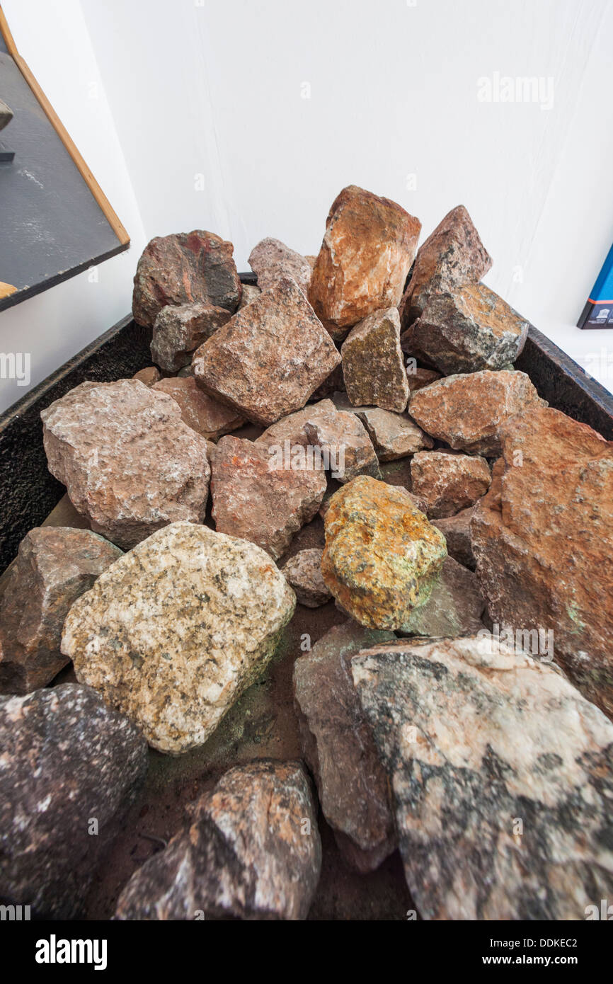 Tin bearing hi-res stock photography and images - Alamy