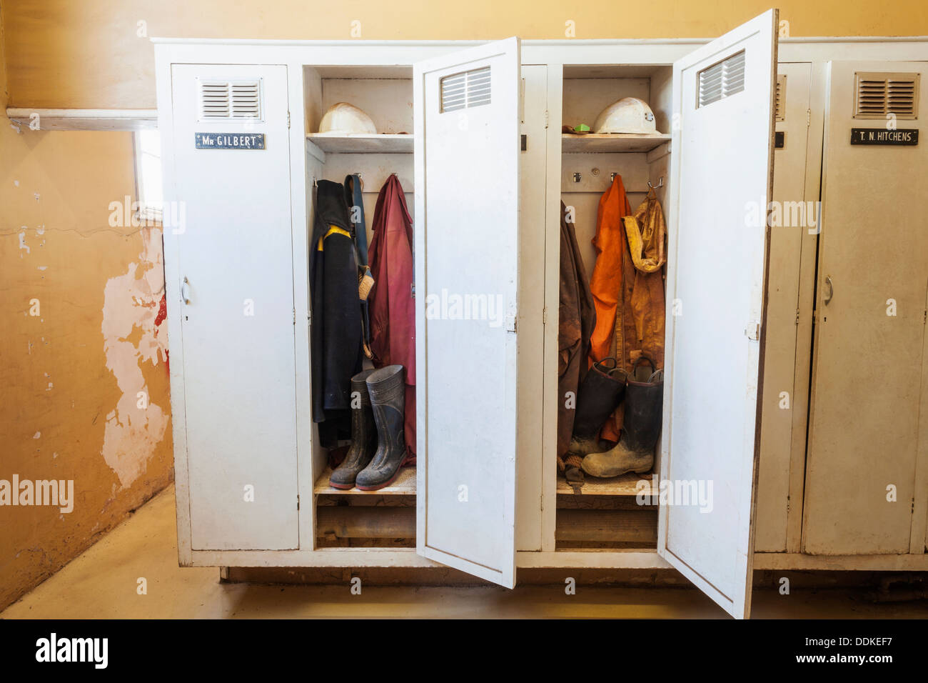 Industrial locker hi-res stock photography and images - Alamy