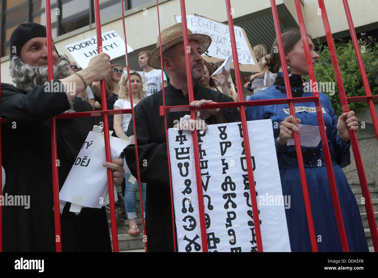 Foreigners protest against the new proposal of the Aliens Act of the ...