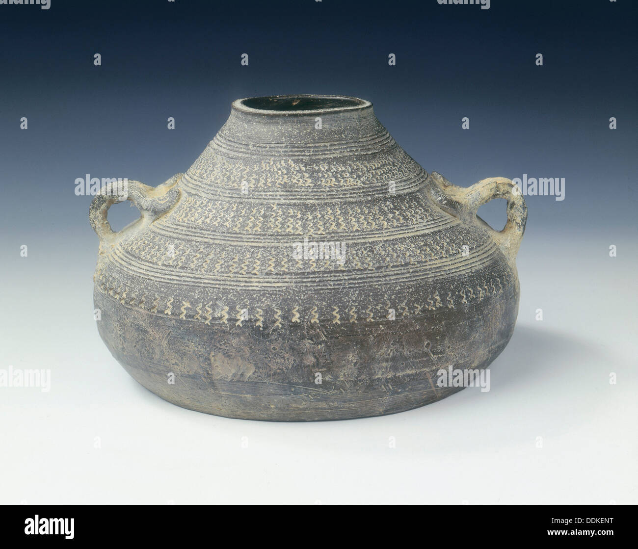 Grey pottery vessel, Warring States period/early Han dynasty, China ...