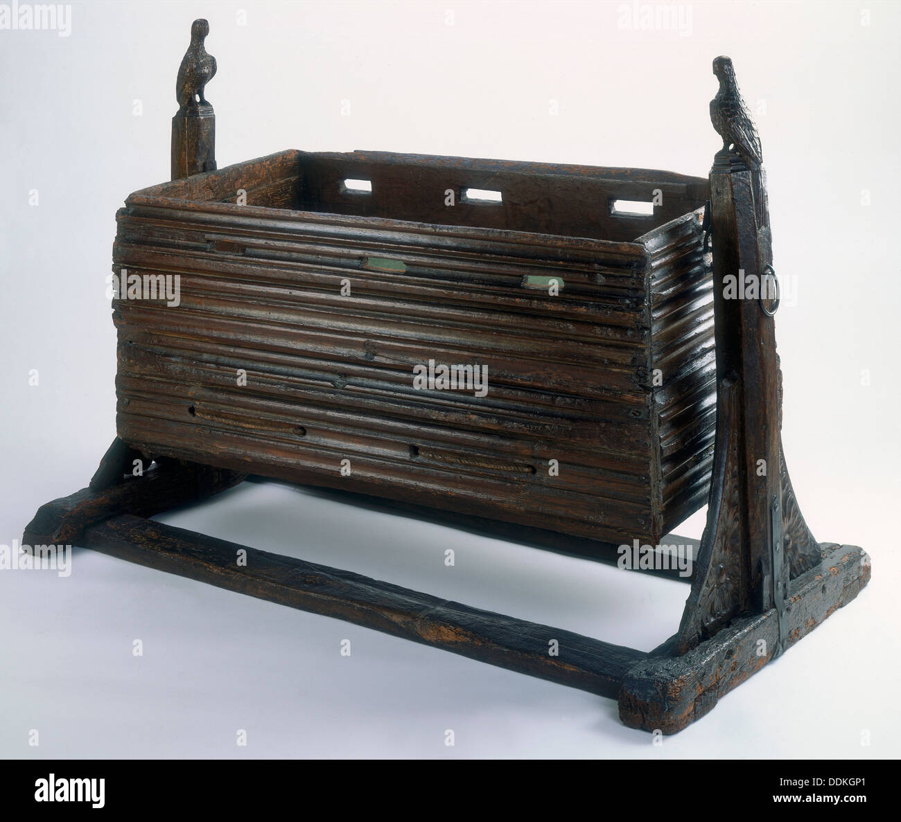 Medieval bed hi-res stock photography and images - Alamy