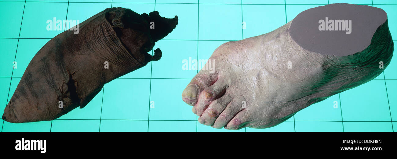 Medieval shoes feet hi-res stock photography and images - Alamy
