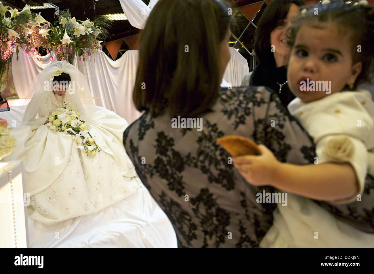Orthodox Jewish Wedding Ceremony High Resolution Stock Photography and ...