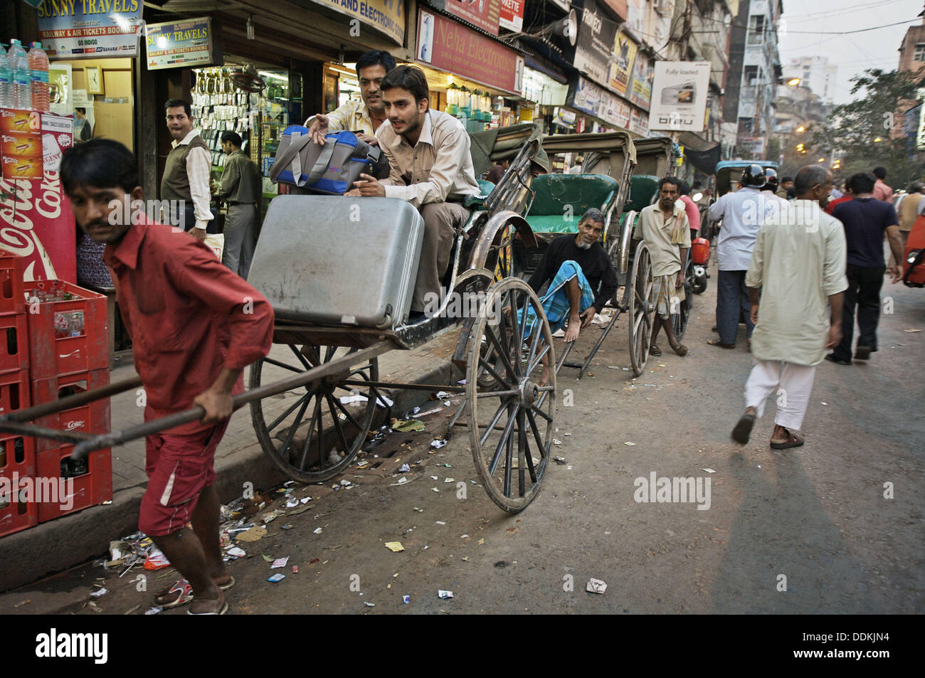Rickshaws hi-res stock photography and images - Alamy