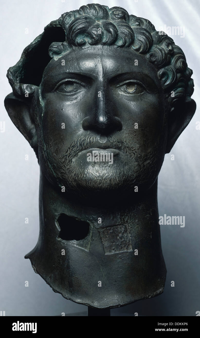 Hadrian roman emperor head hi-res stock photography and images - Alamy