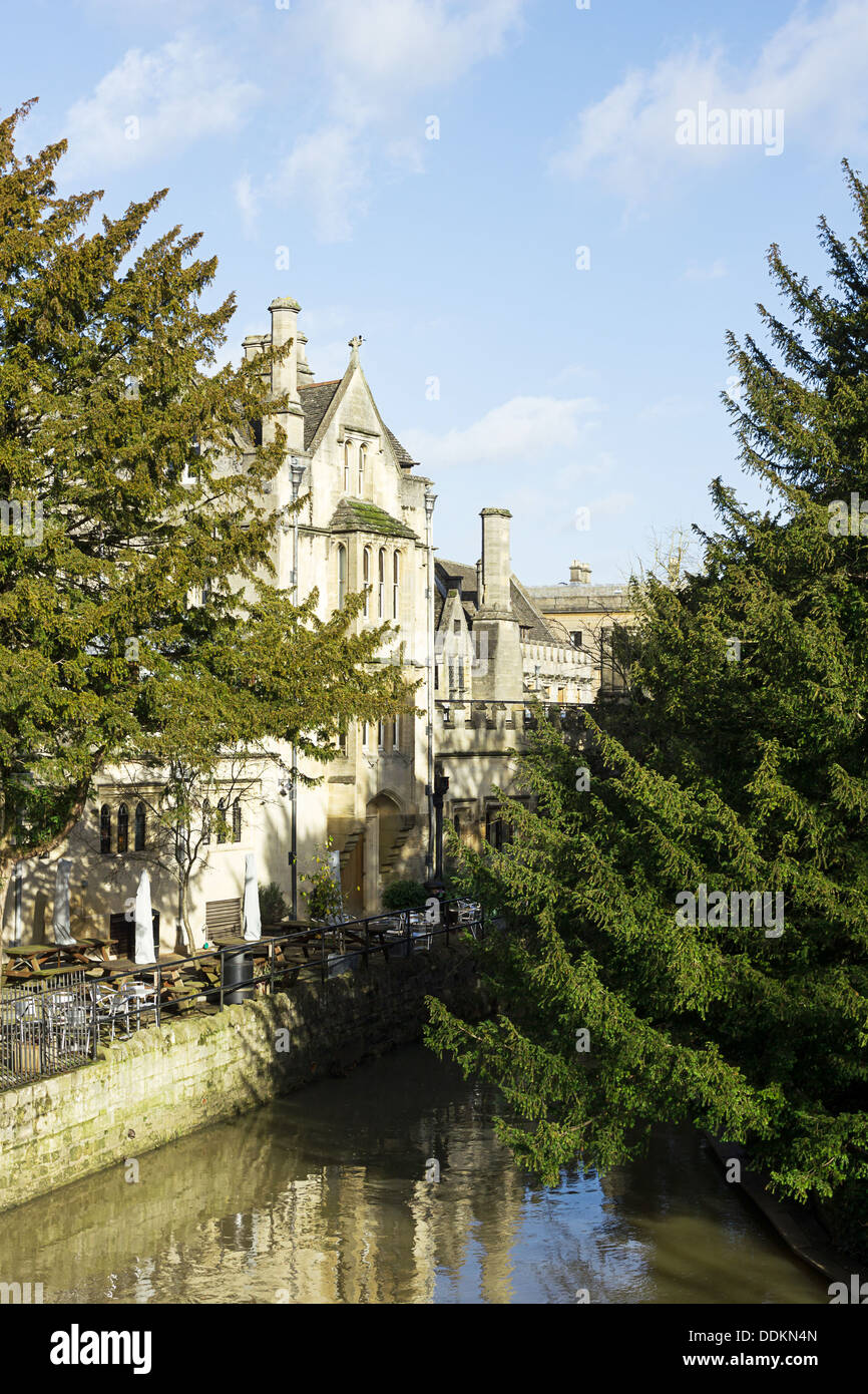 Magdalen bridge and college in Oxford Stock Photo - Alamy