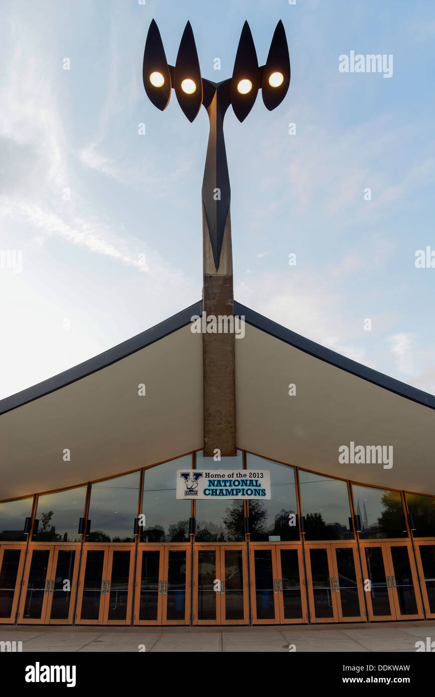 Yale campus hi-res stock photography and images - Alamy