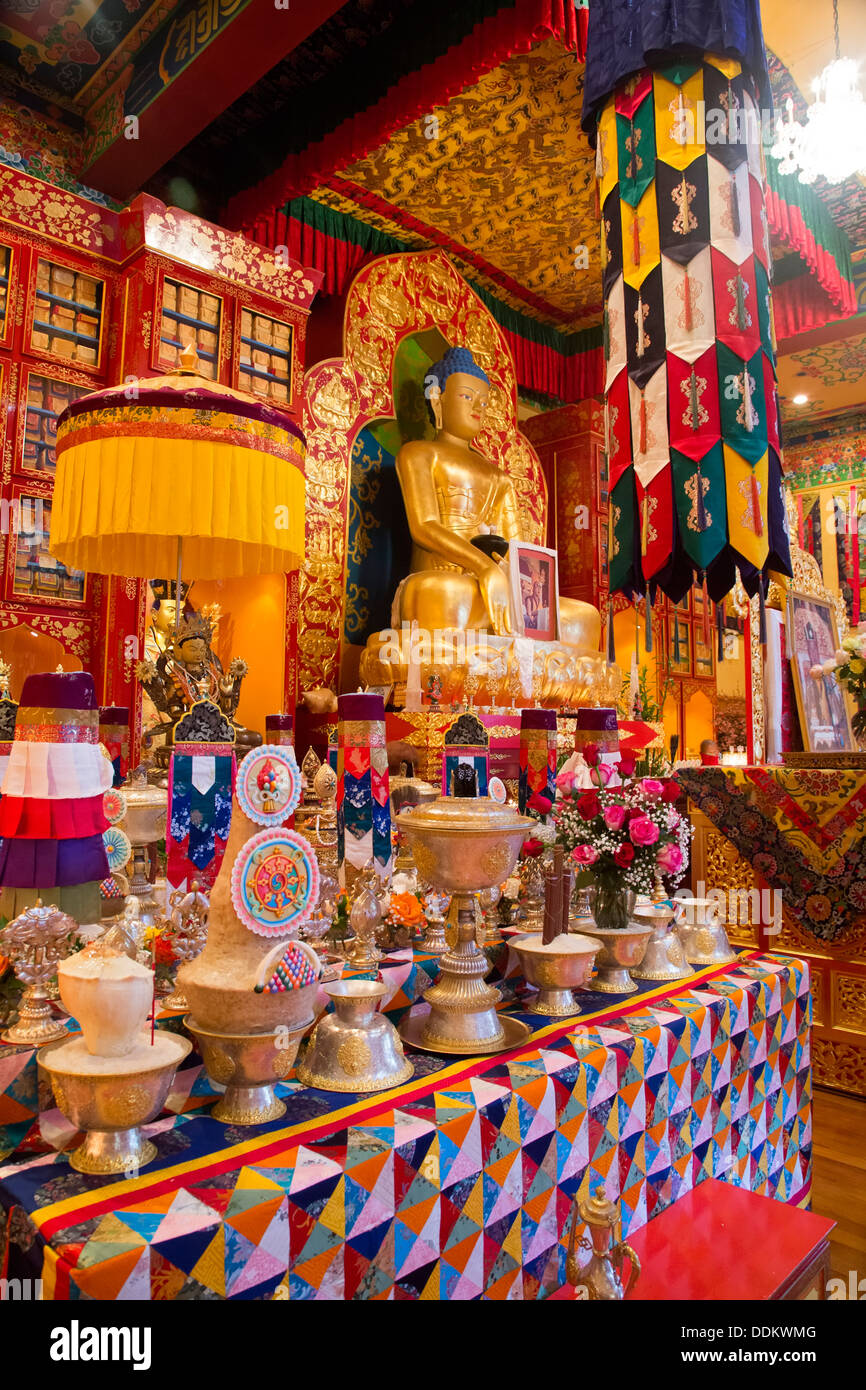 Tibetan buddhist monastery hi-res stock photography and images - Alamy