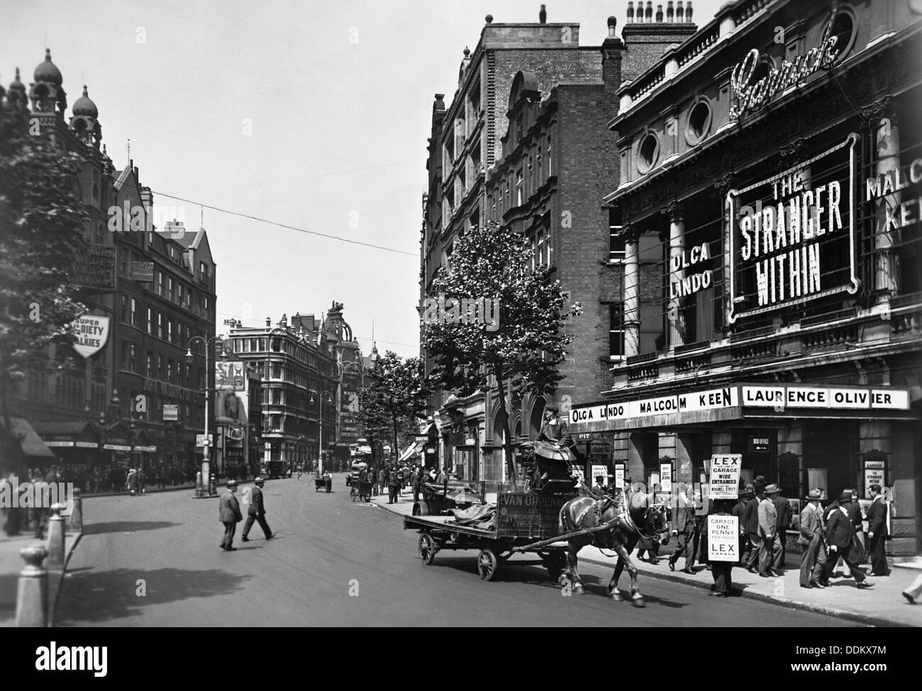 Garrick theatre london 1920s hi-res stock photography and images - Alamy