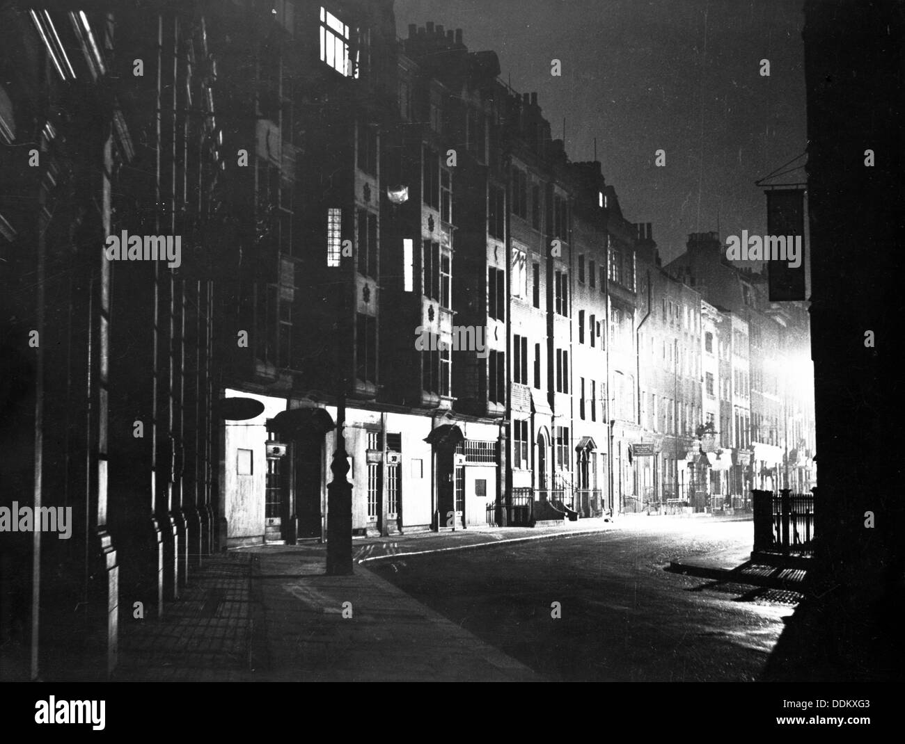 Tottenham Court Road At Night High Resolution Stock Photography and ...