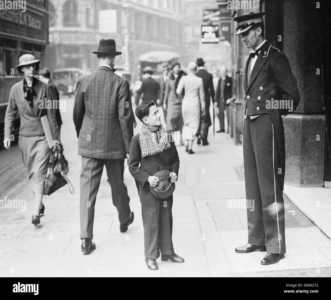 London buildings 1935 hi-res stock photography and images - Alamy