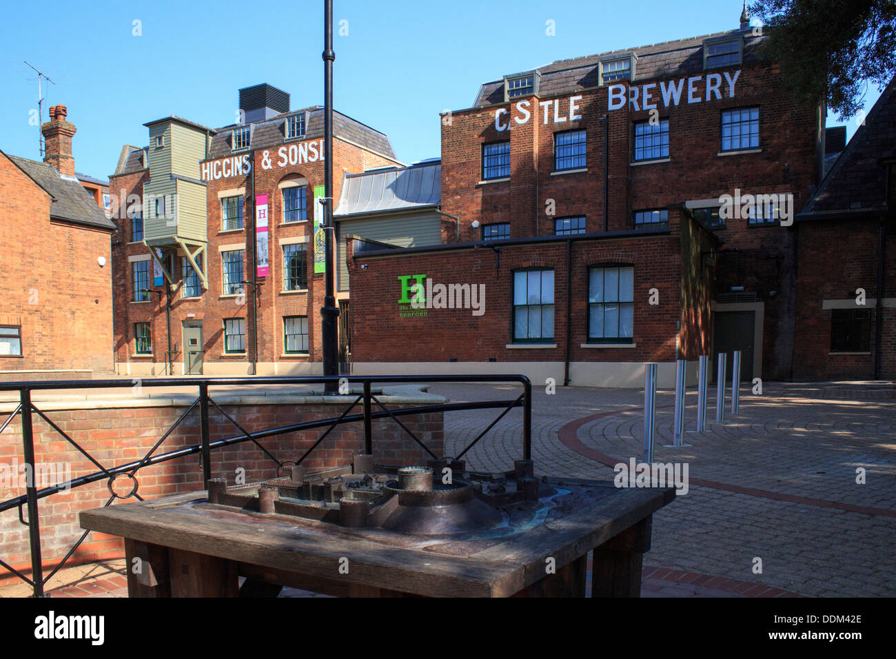 Higgins museum Bedford Stock Photo - Alamy