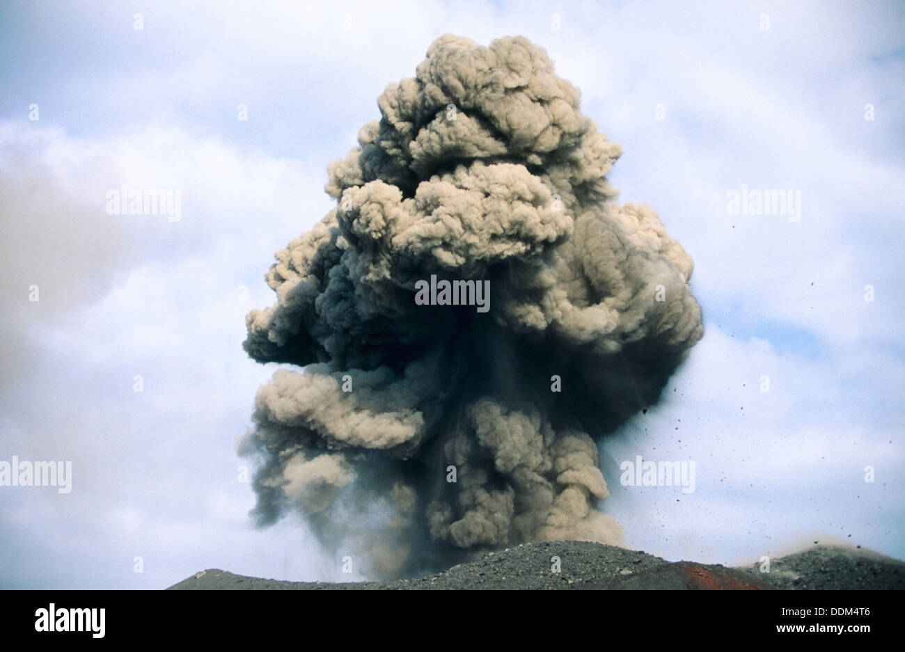Krakatau krakatoa volcano hi-res stock photography and images - Alamy