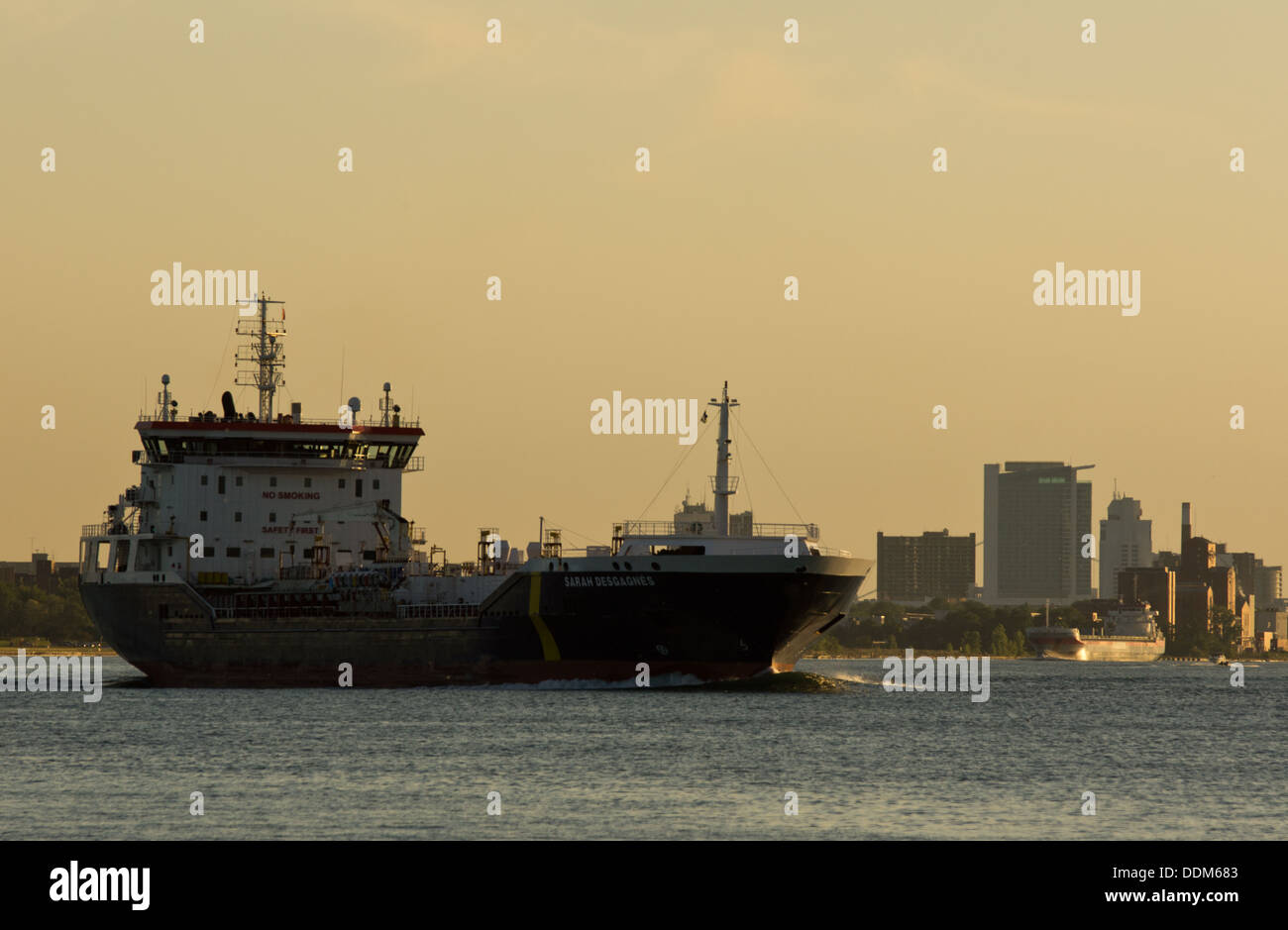Freighter detroit river hi-res stock photography and images - Alamy
