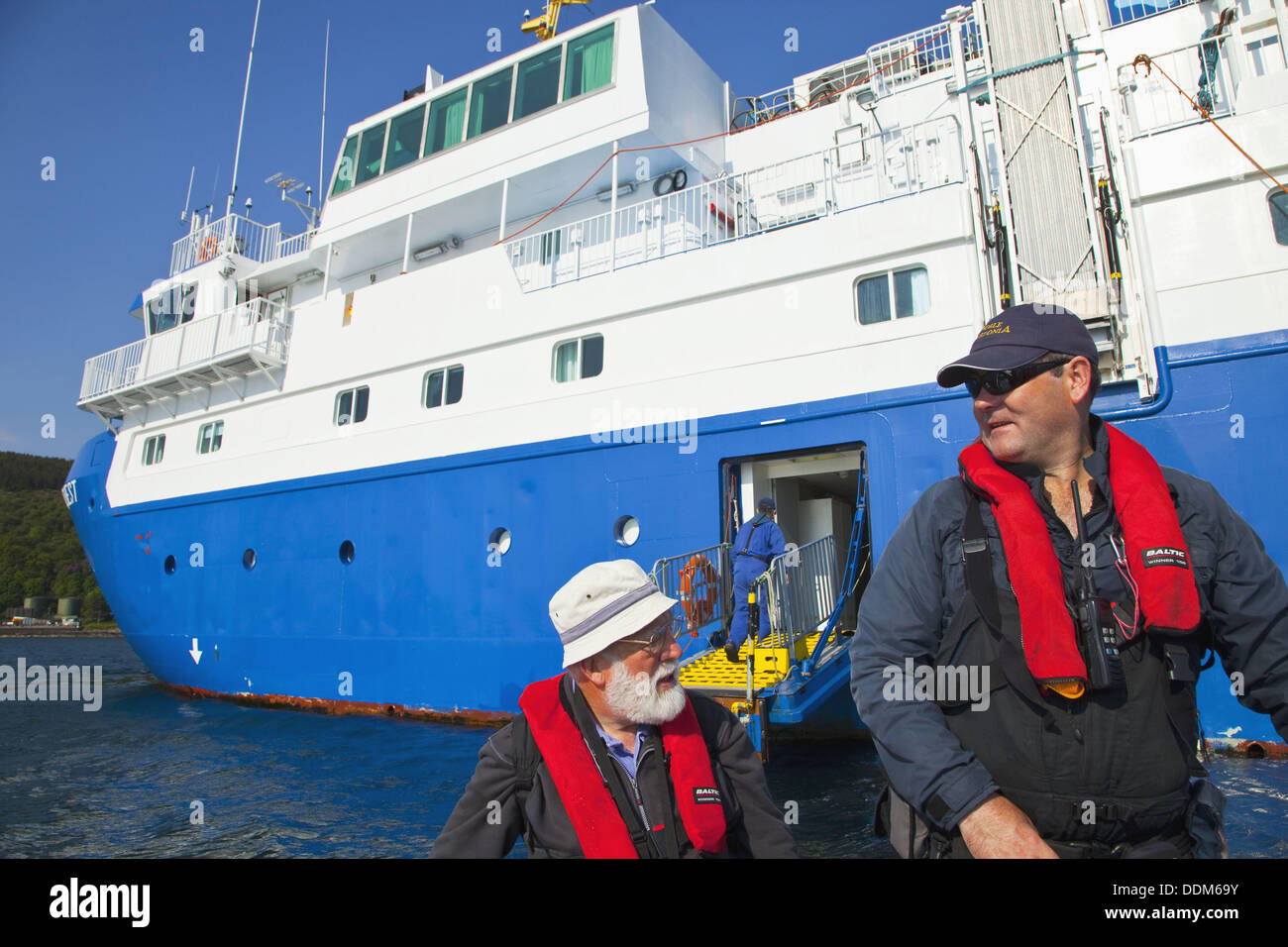 Mv quest ship hi-res stock photography and images - Alamy