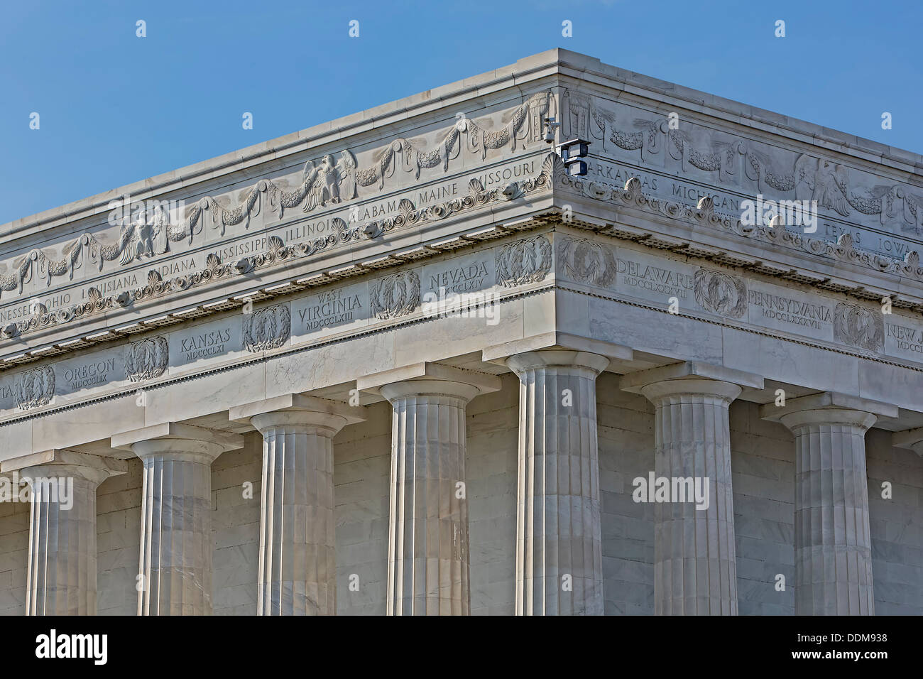 Pillars in lincoln memorial hi-res stock photography and images - Alamy