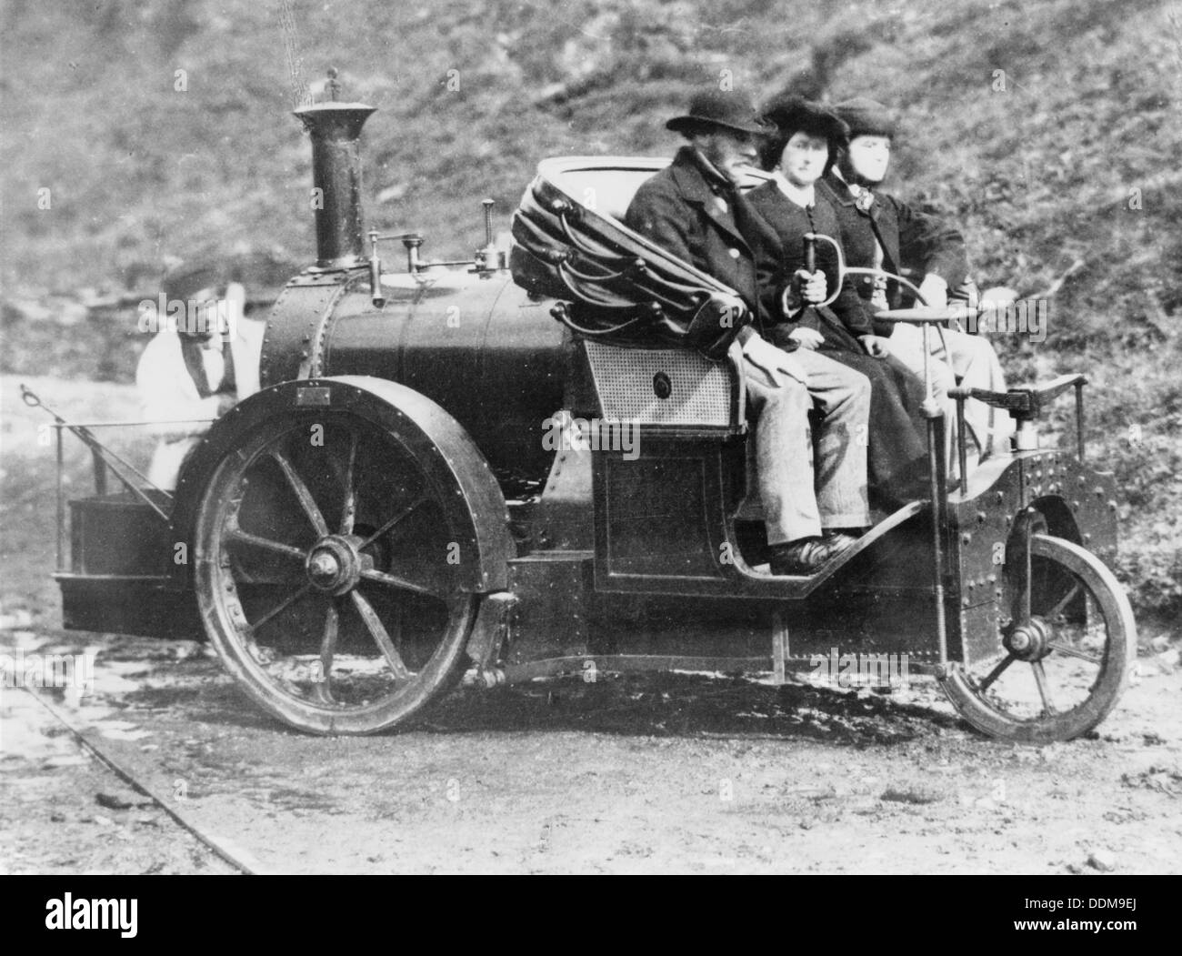 Steam carriage car hi-res stock photography and images - Alamy