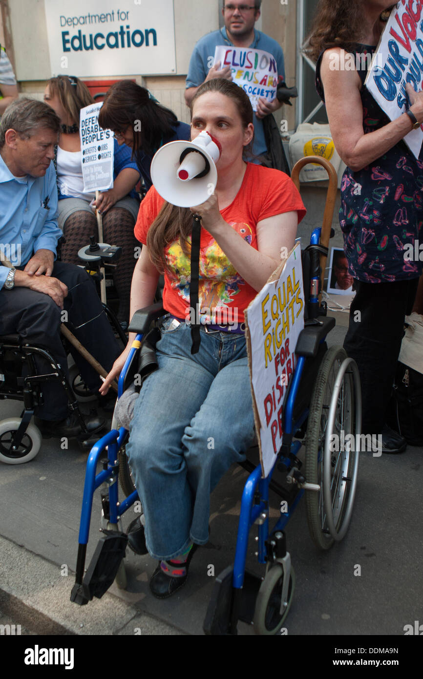 Disabled protest london hi-res stock photography and images - Alamy