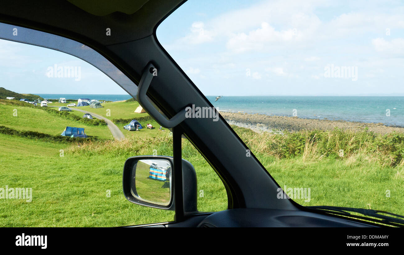 Through the windscreen hi-res stock photography and images - Alamy